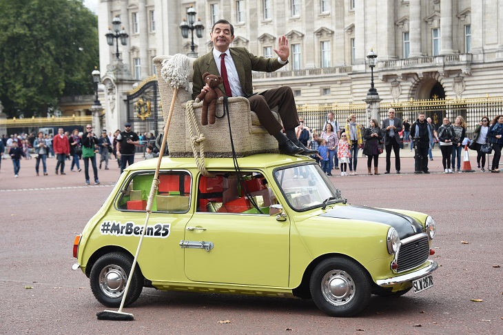 Rowan Atkinson: our honeymoon with electric cars is coming to an end ...