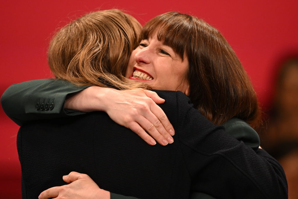 Reeves reprises her Wikipedia tribute act