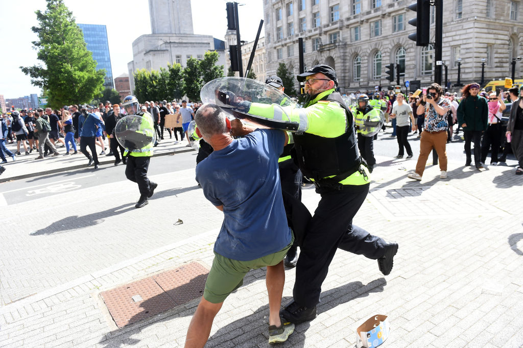 Police clashes and violence spread across Britain | The Spectator Australia
